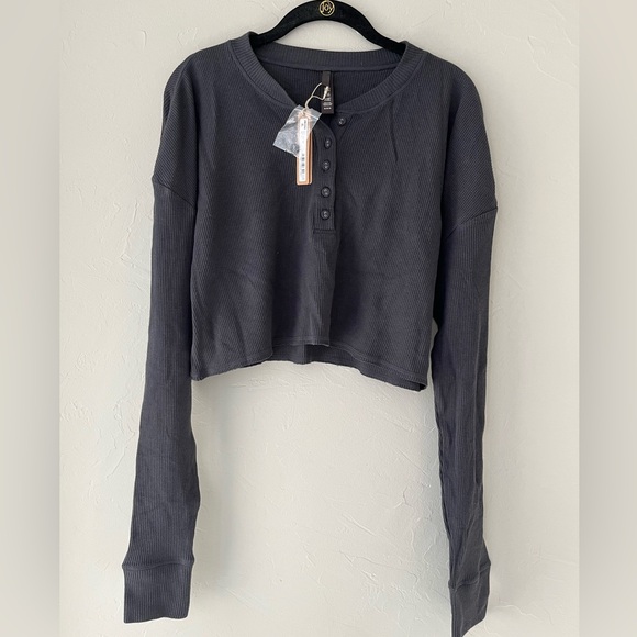 SKIMS | Tops | Skims Long Sleeve Cropped Waffle Henley Top Ash M | Poshmark